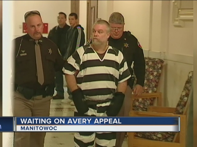 Avery's attorney requests new DNA testing