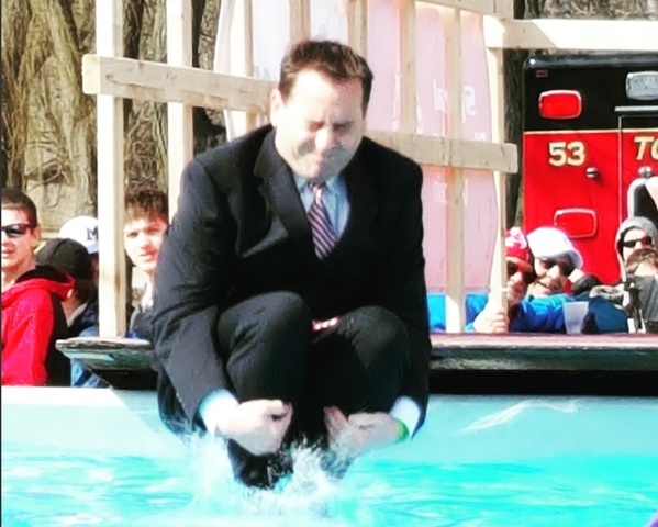 Vince Vitrano prepares to Polar Plunge for Special Olympics Wisconsin ...