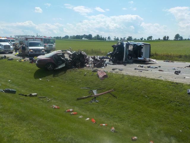 Law enforcement and highway crew respond to horrific crash in Fond du ...