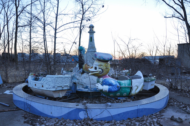 Eerie photos showcase abandoned Midwest theme parks - Gallery