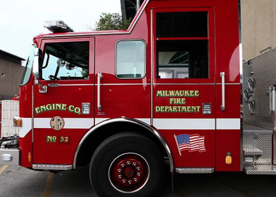 Milwaukee firefighters receive psychological response training - TMJ4 ...