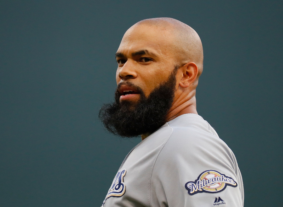 Eric Thames rolls up to spring training in ridiculously large truck ...