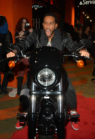 25 celebrities that ride Harleys - Gallery